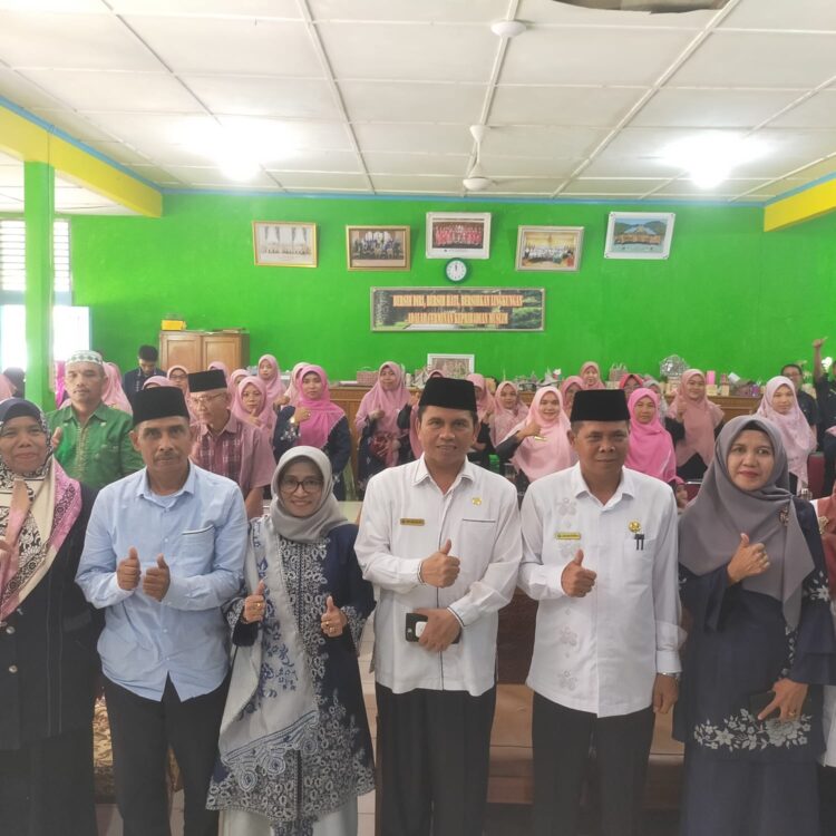 Hantaran Tugas Kepala MTsN 7 Padang, Marliwis Gantikan Edi Hadison