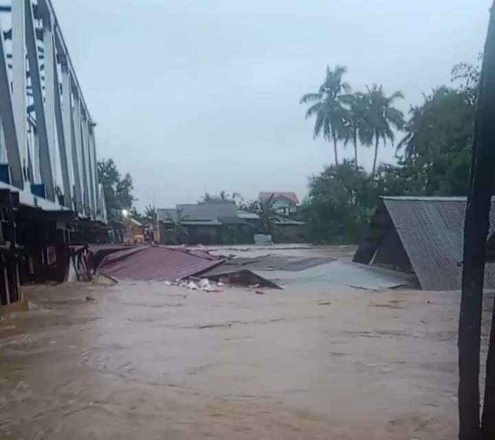 Hujan Deras, 5 Kecamatan di Padang Terendam Banjir